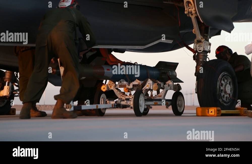 Crew load explosive in Lockheed Martin F-35 Lightning II - 2016 Stock ...