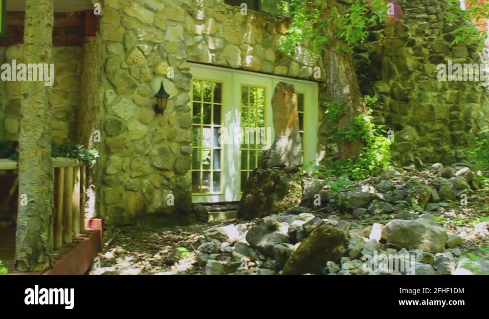 Cute cabin Stock Videos & Footage - HD and 4K Video Clips - Alamy