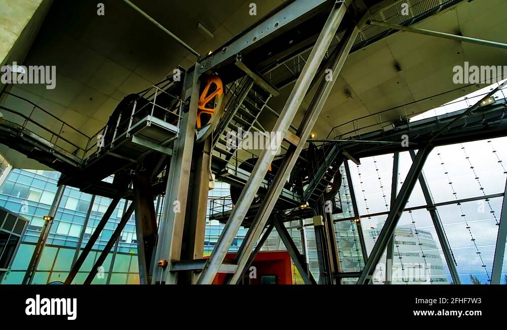 Cable tram system Stock Videos & Footage - HD and 4K Video Clips - Alamy