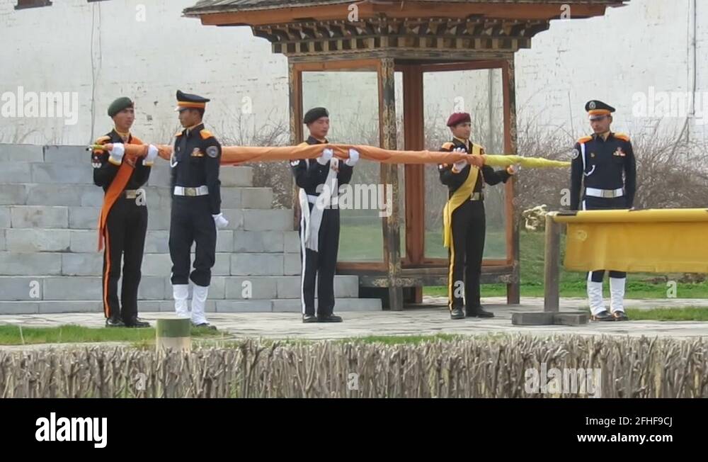 Royal roll Stock Videos & Footage - HD and 4K Video Clips - Alamy