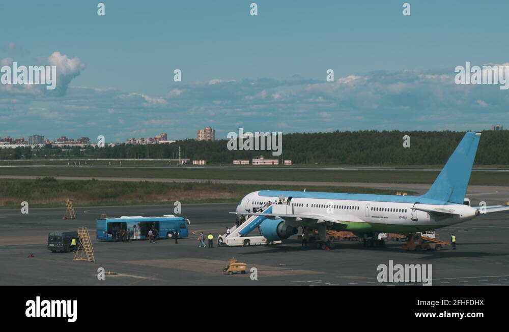 Bus ladder Stock Videos & Footage - HD and 4K Video Clips - Alamy