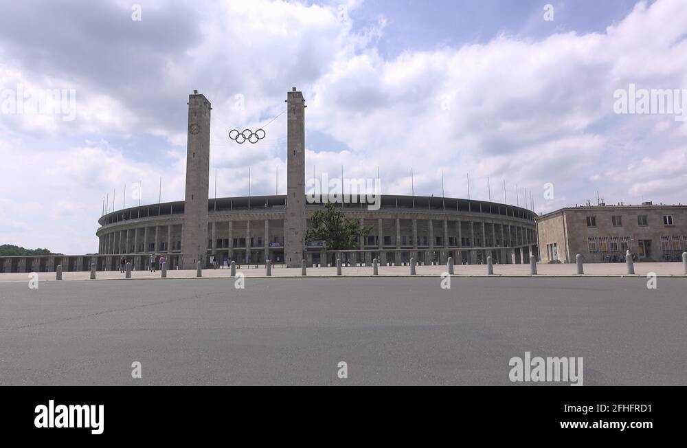 Stadium wide angle Stock Videos & Footage - HD and 4K Video Clips - Alamy