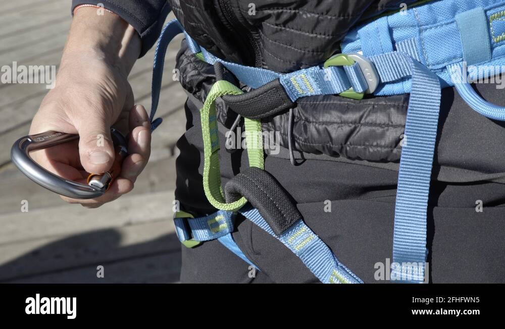 Rope lashing Stock Videos & Footage - HD and 4K Video Clips - Alamy