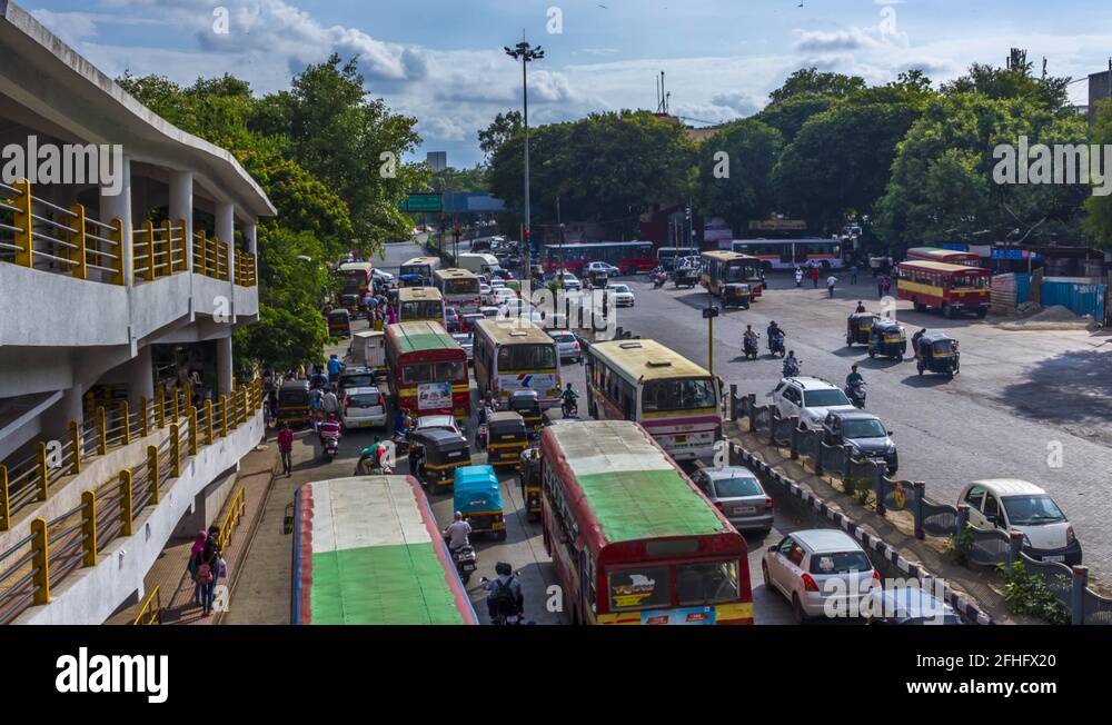 Crowded traffic signal Stock Videos & Footage - HD and 4K Video Clips ...