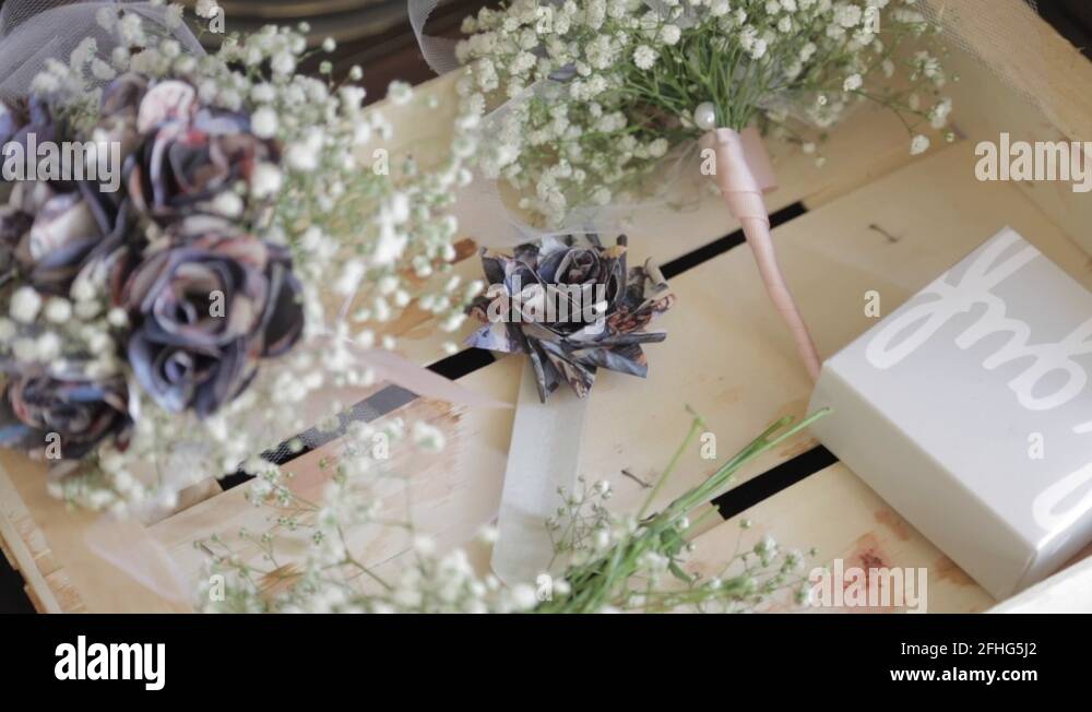 Light changing colours Stock Videos & Footage - HD and 4K Video Clips ...