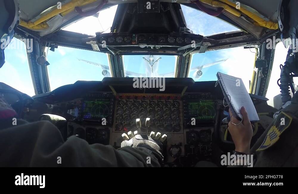 Refueling plane mid air Stock Videos & Footage - HD and 4K Video Clips ...