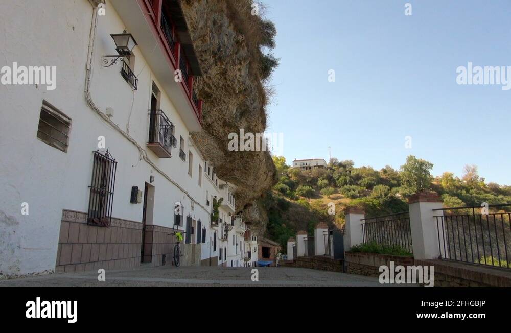 Overhang view Stock Videos & Footage - HD and 4K Video Clips - Alamy