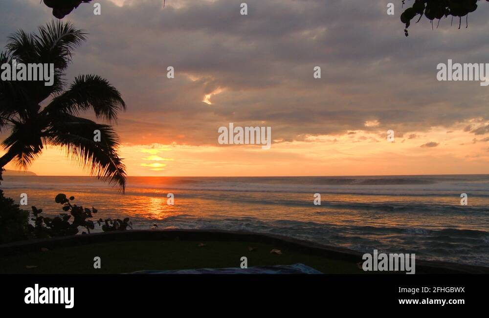 Sunset beach hawaii Stock Videos & Footage - HD and 4K Video Clips - Alamy