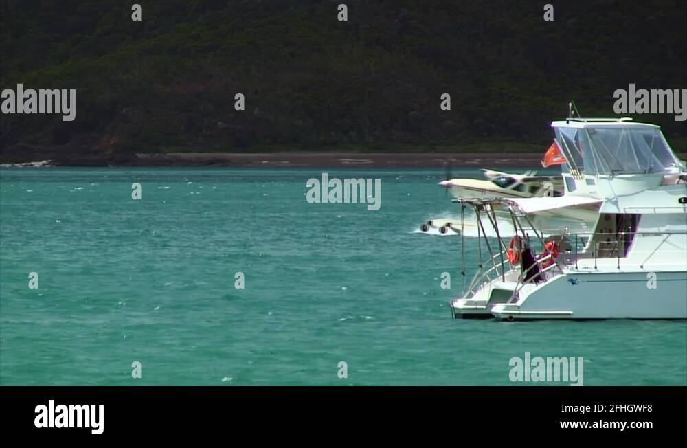 Hydroplane boat Stock Videos & Footage - HD and 4K Video Clips - Alamy