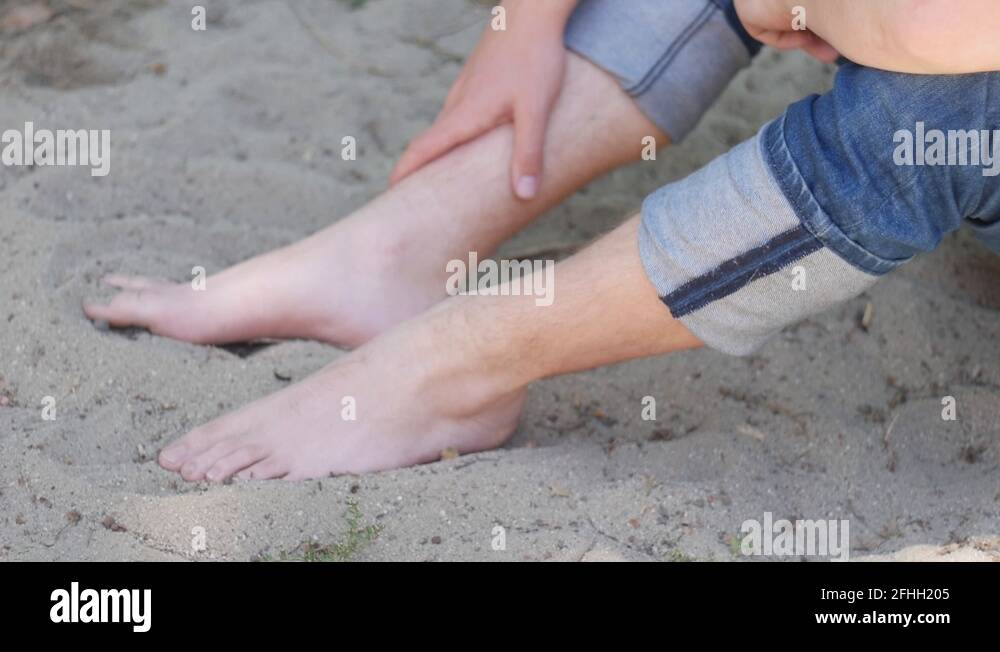 Medium legs Stock Videos & Footage - HD and 4K Video Clips - Alamy