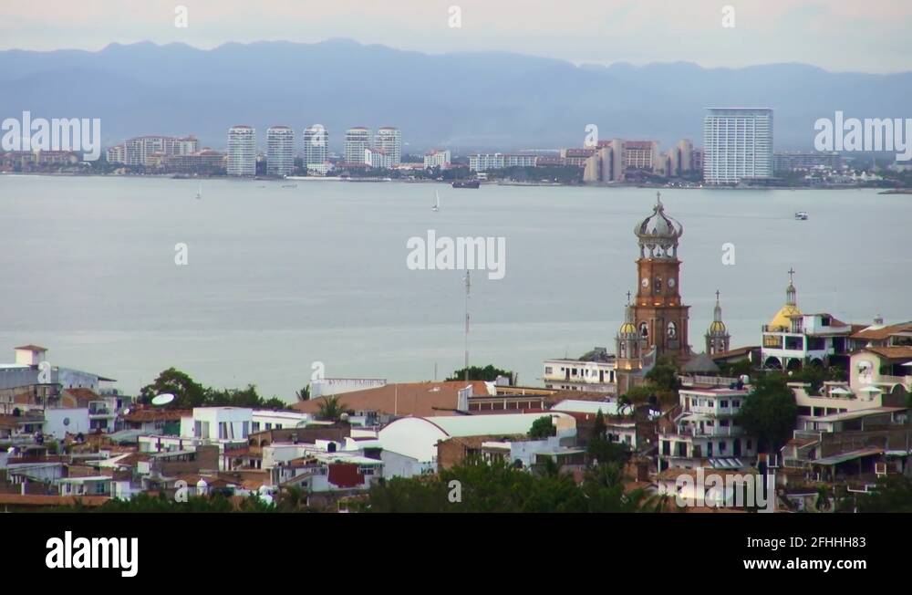 Zooming Out: Structures Surrounding the Ocean Stock Video Footage - Alamy