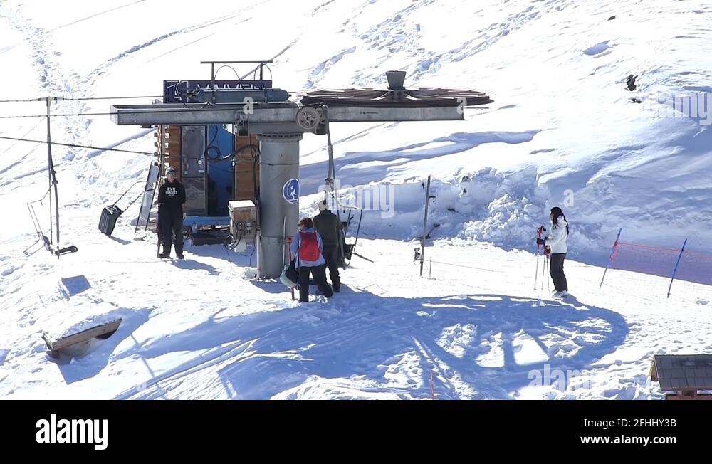 Cable car chair Stock Videos & Footage - HD and 4K Video Clips - Alamy