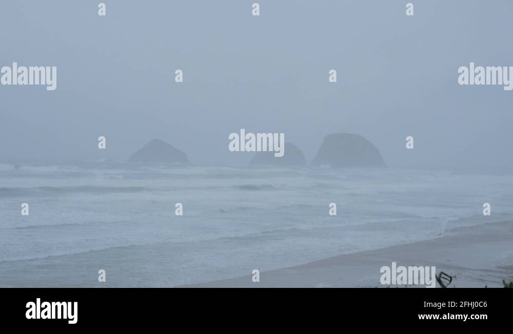 Low visibility ocean Stock Videos & Footage - HD and 4K Video Clips - Alamy