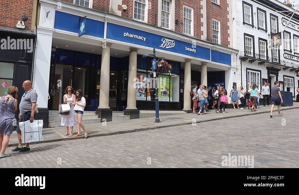 Famous retail chain Stock Videos & Footage - HD and 4K Video Clips - Alamy