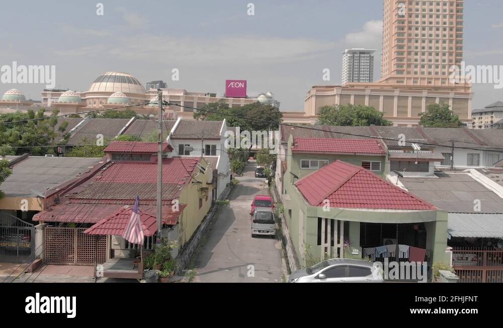 Sunway Pyramid is mall located in Petaling Jaya, Selangor, Malaysia ...