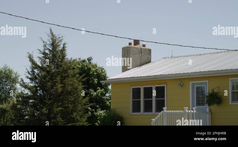 Yellow farm house Stock Videos & Footage - HD and 4K Video Clips - Alamy
