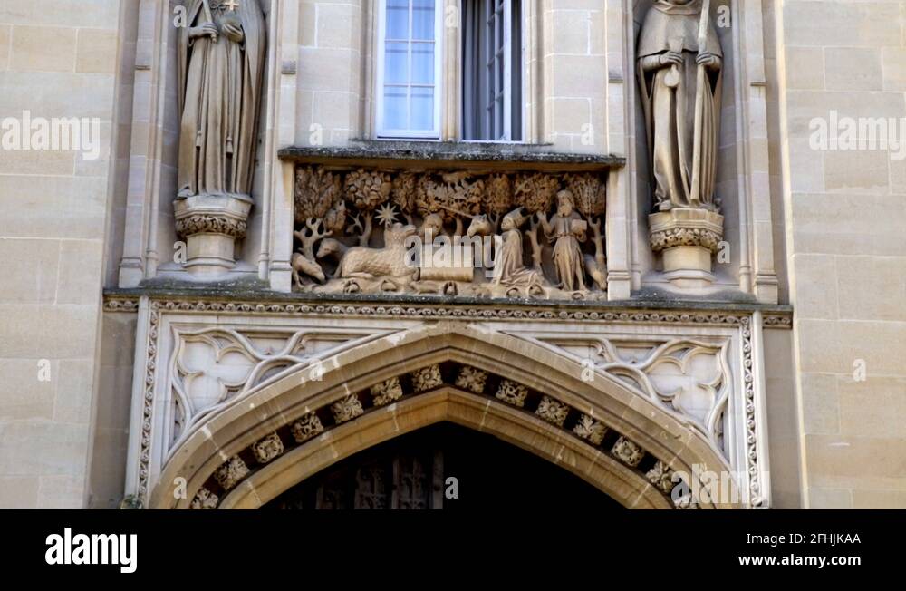 Medieval gatehouse Stock Videos & Footage - HD and 4K Video Clips - Alamy
