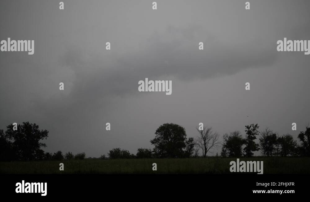 Large lightning bolt Stock Videos & Footage - HD and 4K Video Clips - Alamy