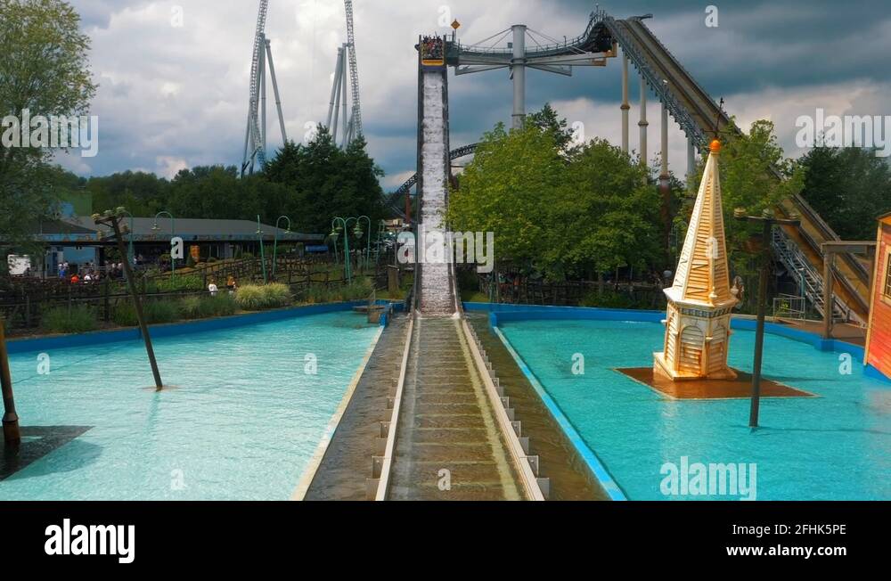 Splash water ride Stock Videos & Footage - HD and 4K Video Clips - Alamy