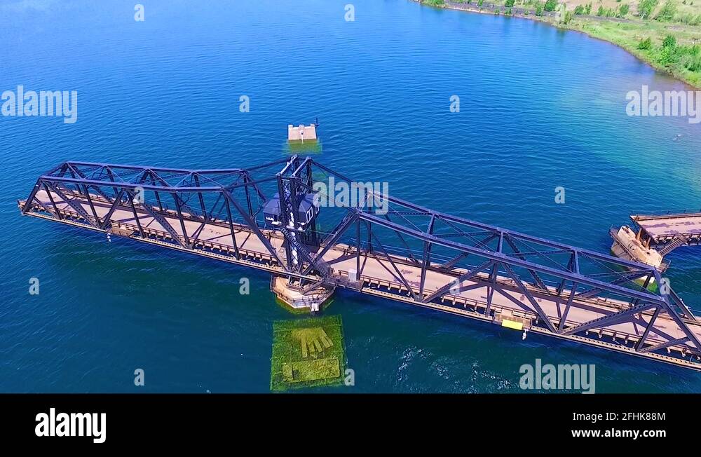 Open swing bridge Stock Videos & Footage - HD and 4K Video Clips - Alamy