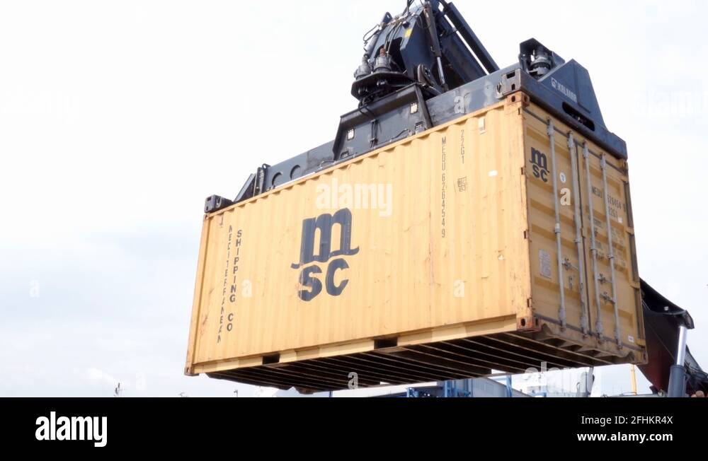 container lift, Containerlift, crane, huge in gdynia harbor, lifting ...