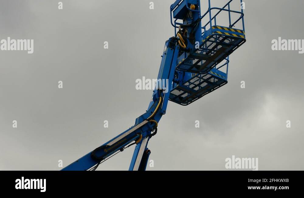 Cherry picker lift Stock Videos & Footage - HD and 4K Video Clips - Alamy
