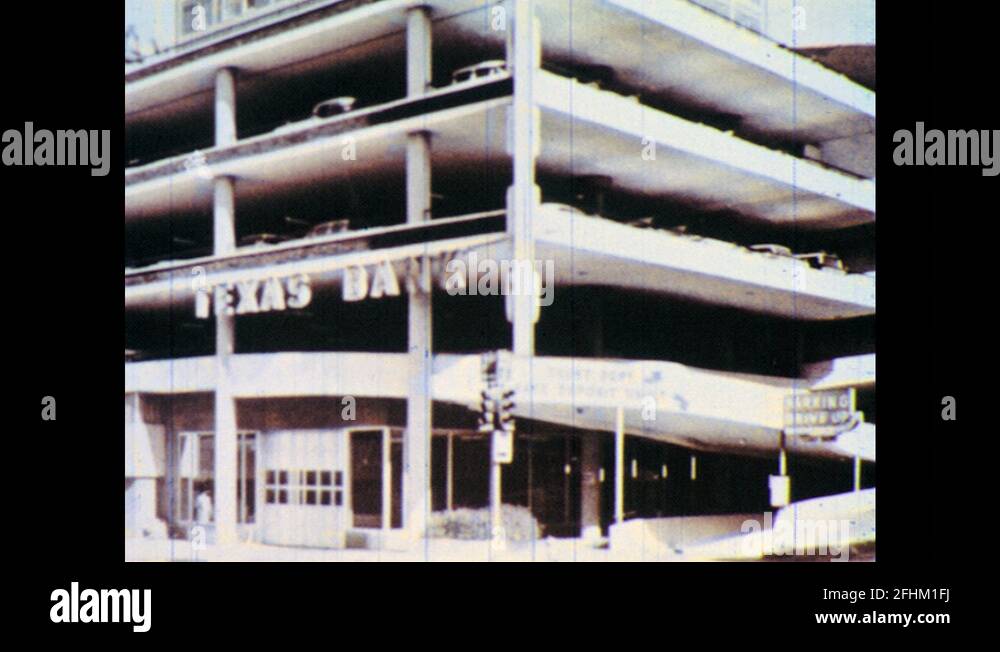 Mobile banking van Stock Videos & Footage - HD and 4K Video Clips - Alamy