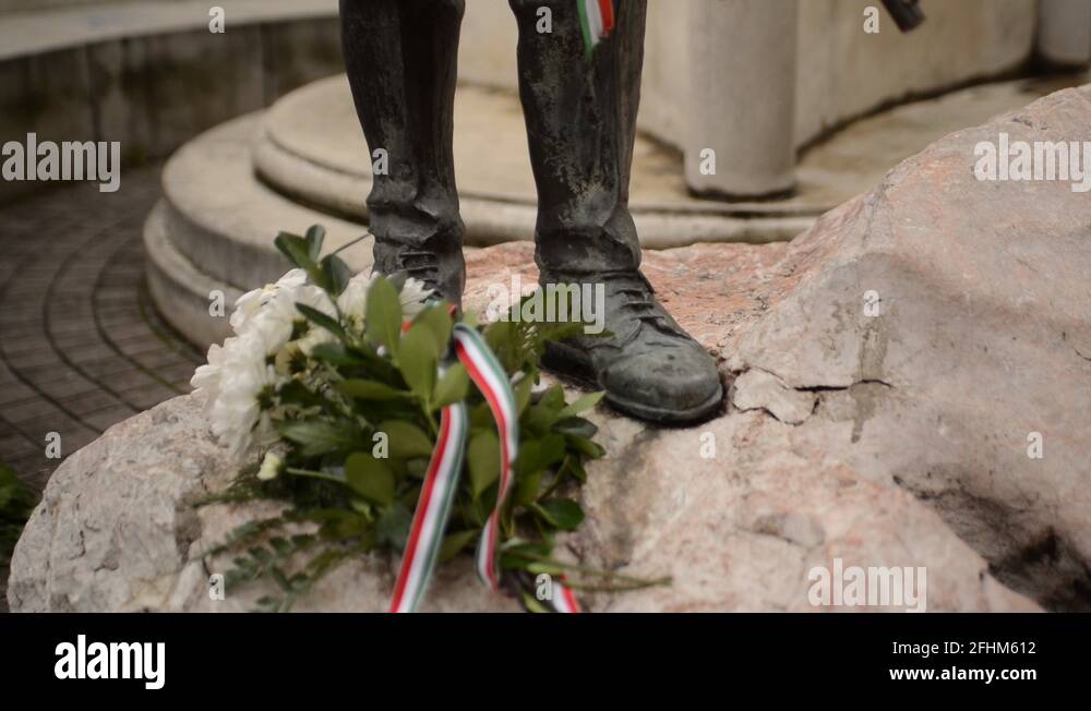 1956 memorial statue Stock Videos & Footage - HD and 4K Video Clips - Alamy