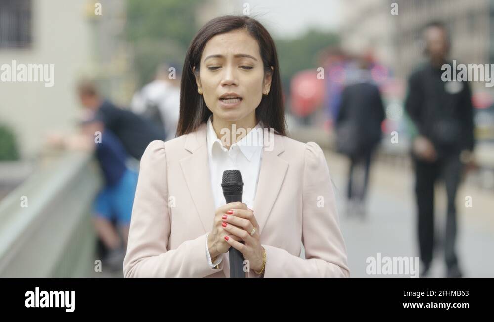 Female woman reporter reporting Stock Videos & Footage - HD and 4K ...