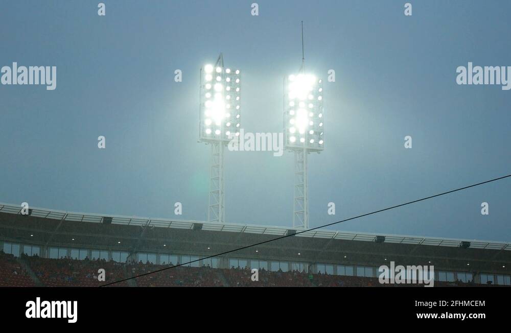 Stadium lights Stock Videos & Footage - HD and 4K Video Clips - Alamy