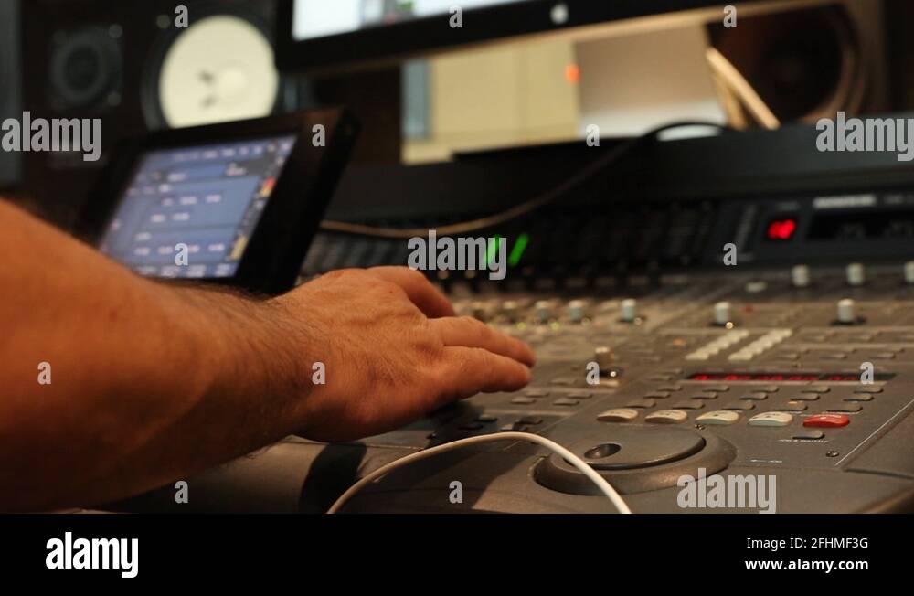 Radio editing Stock Videos & Footage - HD and 4K Video Clips - Alamy