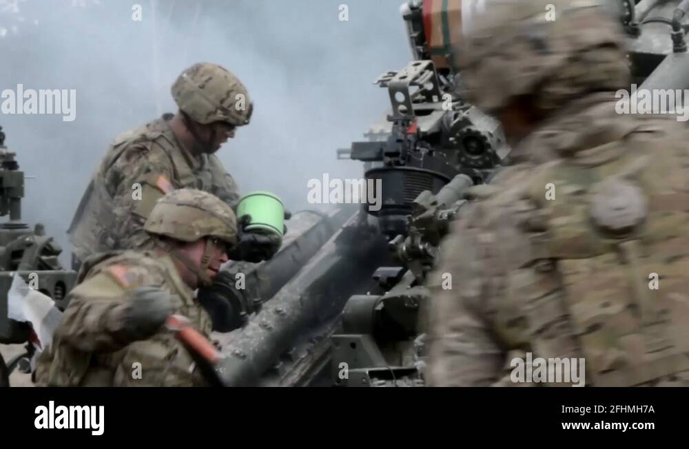 Army fire support Stock Videos & Footage - HD and 4K Video Clips - Alamy
