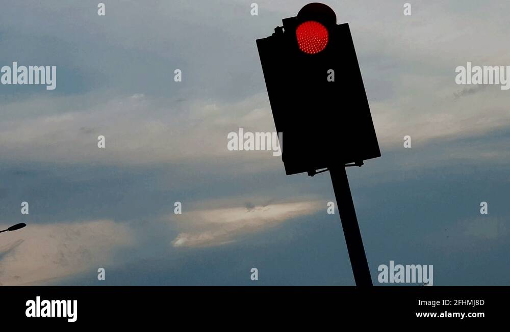 Traffic light turning red to green Stock Video Footage - Alamy