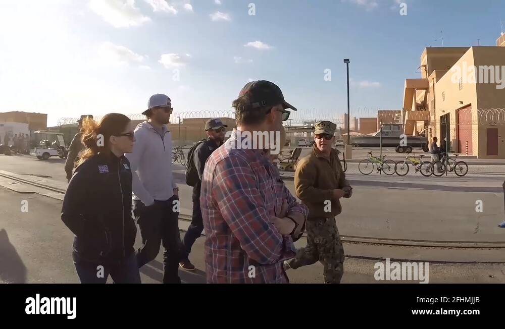 Uso entertainers Stock Videos & Footage - HD and 4K Video Clips - Alamy