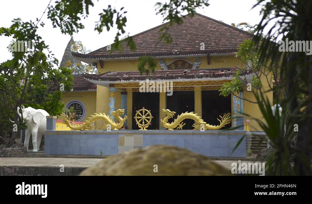 Mythical dragons Stock Videos & Footage - HD and 4K Video Clips - Alamy