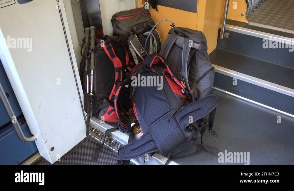 Train luggage rack Stock Videos & Footage - HD and 4K Video Clips - Alamy