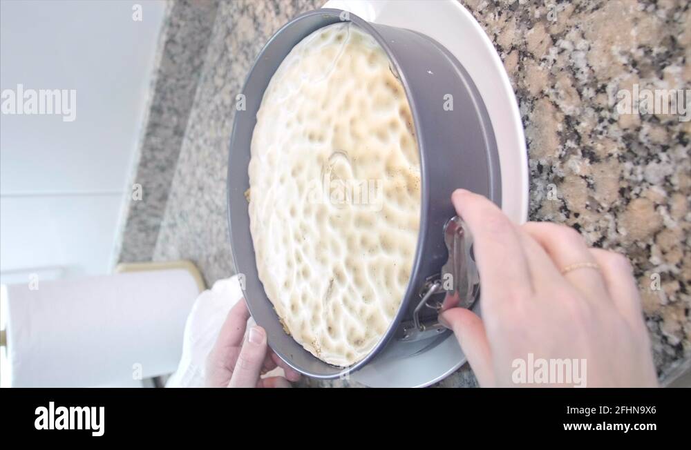 Vertical mold Stock Videos & Footage - HD and 4K Video Clips - Alamy