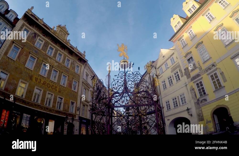 V shaped building Stock Videos & Footage - HD and 4K Video Clips - Alamy