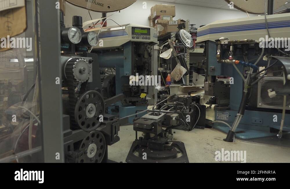 Cutting cables Stock Videos & Footage - HD and 4K Video Clips - Alamy