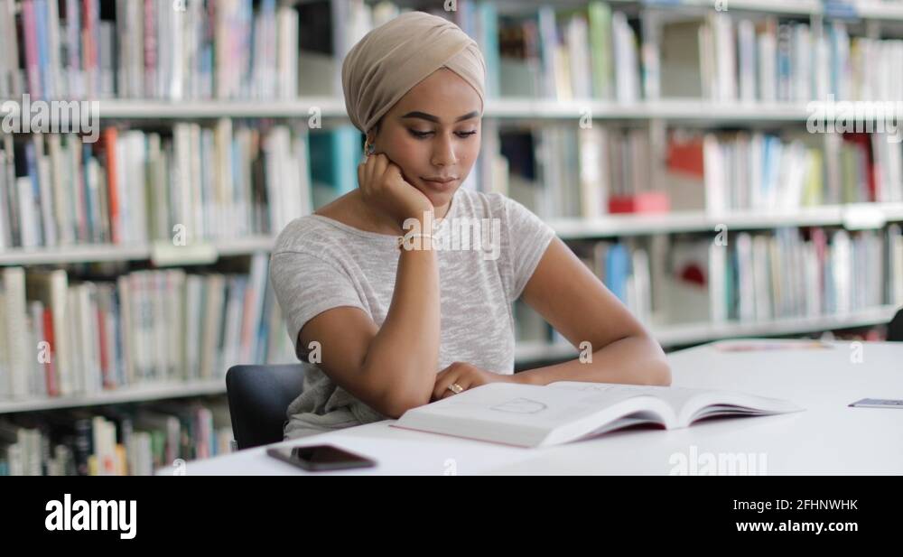 Muslim library Stock Videos & Footage - HD and 4K Video Clips - Alamy