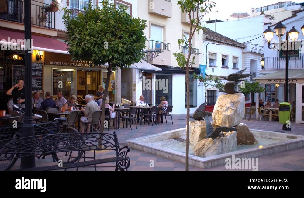 Street overview Stock Videos & Footage - HD and 4K Video Clips - Alamy