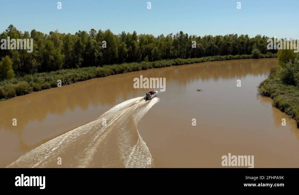 Speedboat in river Stock Videos & Footage - HD and 4K Video Clips - Alamy