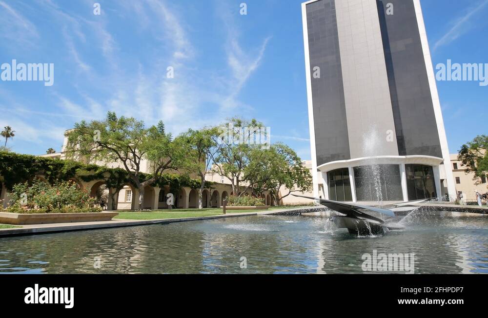 Library exterior usa Stock Videos & Footage - HD and 4K Video Clips - Alamy