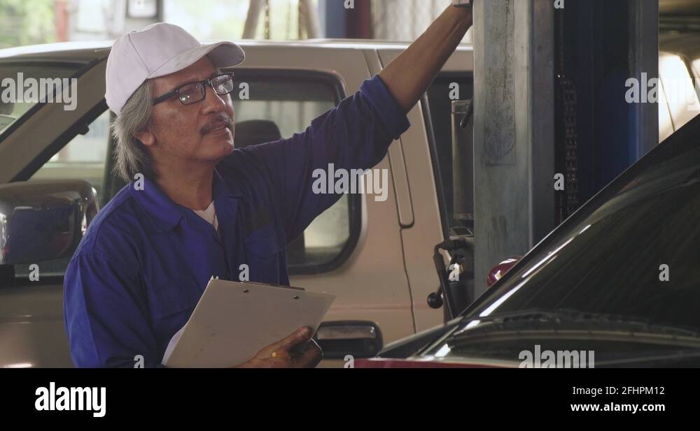 Lifting car Stock Videos & Footage - HD and 4K Video Clips - Alamy