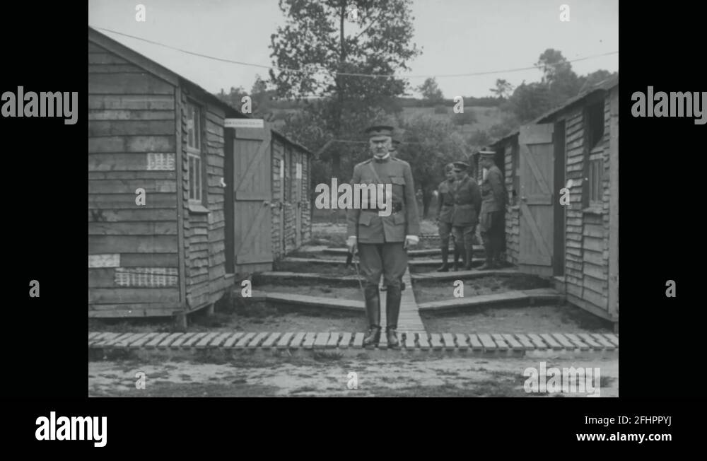 Major General George Read arrives at 2nd Army Corps headquarter - 1918 ...