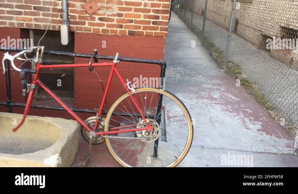 Alleyway pathway Stock Videos & Footage - HD and 4K Video Clips - Alamy