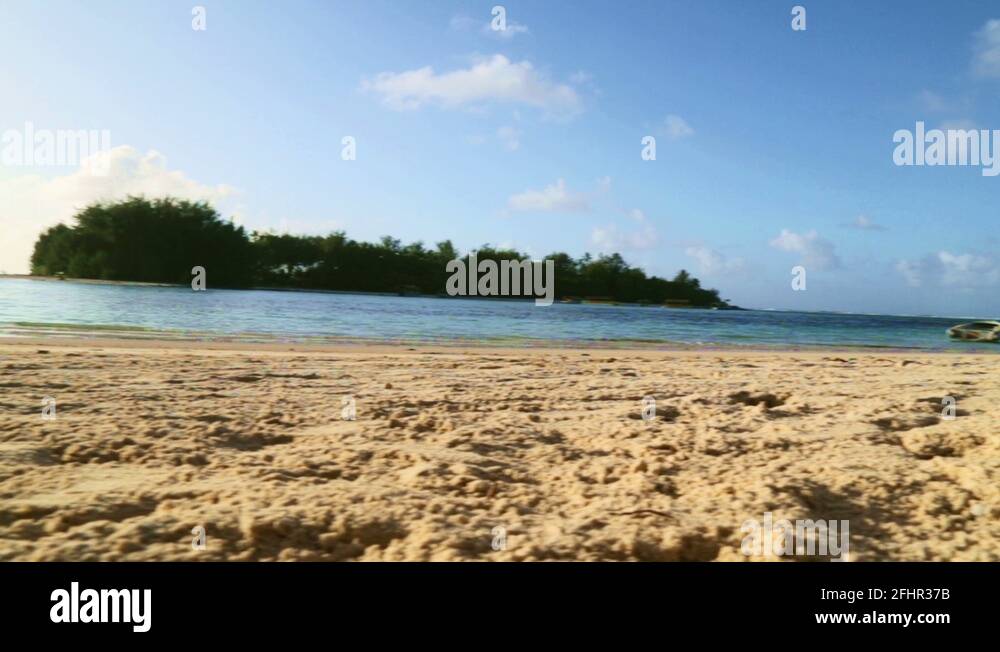 Muri beach lagoon Stock Videos & Footage - HD and 4K Video Clips - Alamy