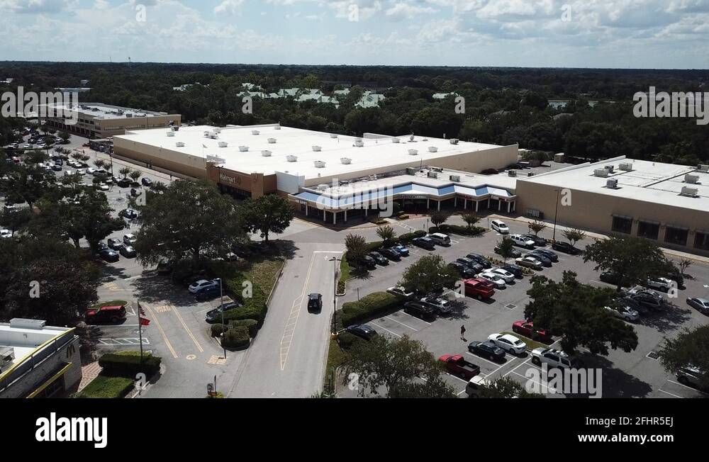 Walmart building Stock Videos & Footage - HD and 4K Video Clips - Alamy