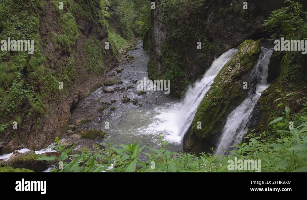 Fan waterfall Stock Videos & Footage - HD and 4K Video Clips - Alamy