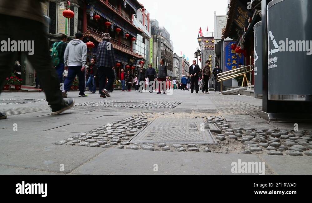Busy pedestrian footpath Stock Videos & Footage - HD and 4K Video Clips ...